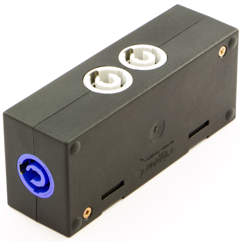 Der RigPortL1 ist eine Breakout-Box mit Powercon Anschlüssen.